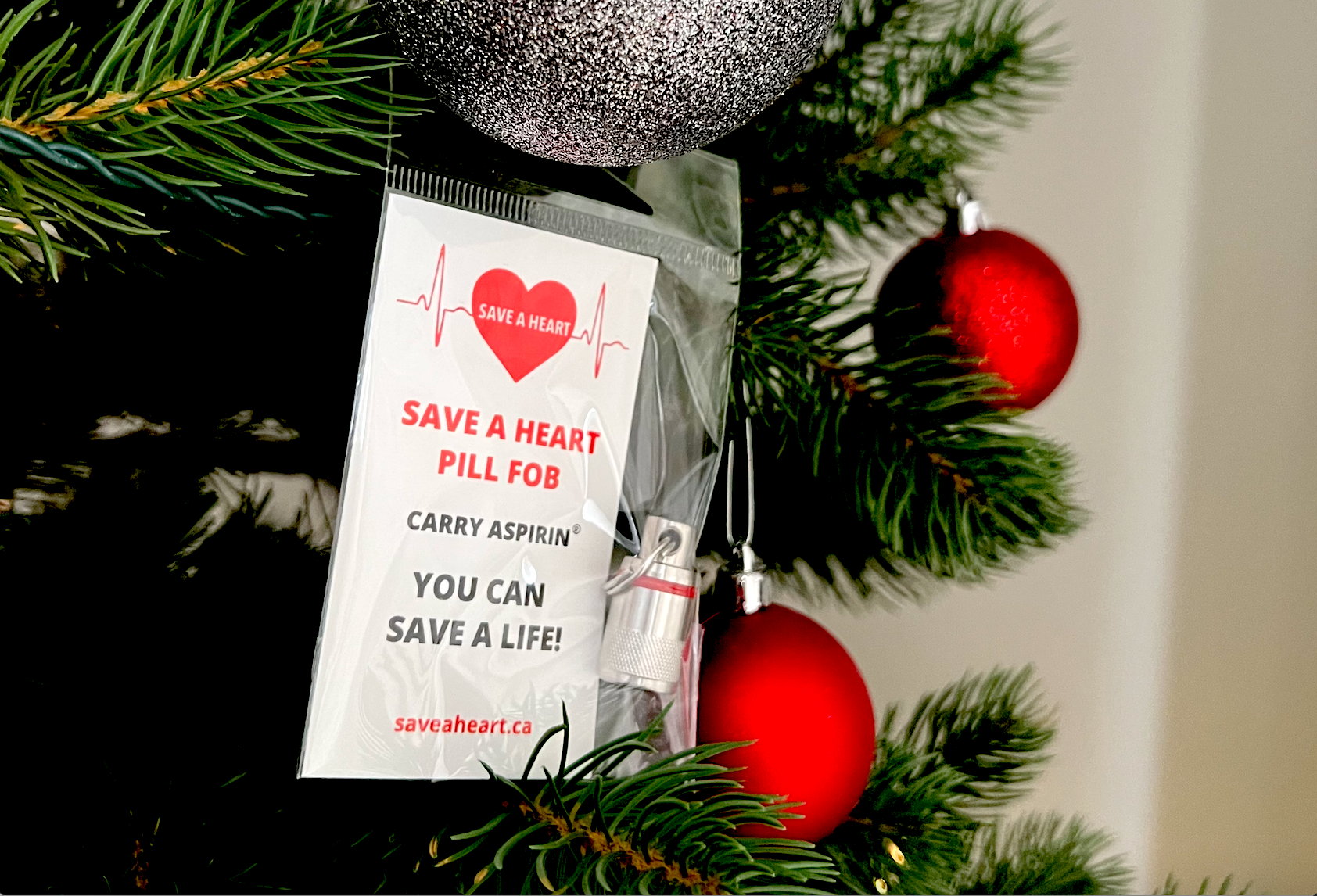 Why the Save a Heart Pill Fob is the Perfect Holiday Present – Save A Heart